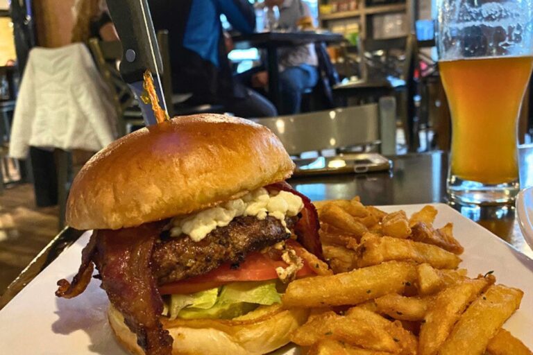 Grand Rapids Happy Hour List: Best Deals in the City for 2024
